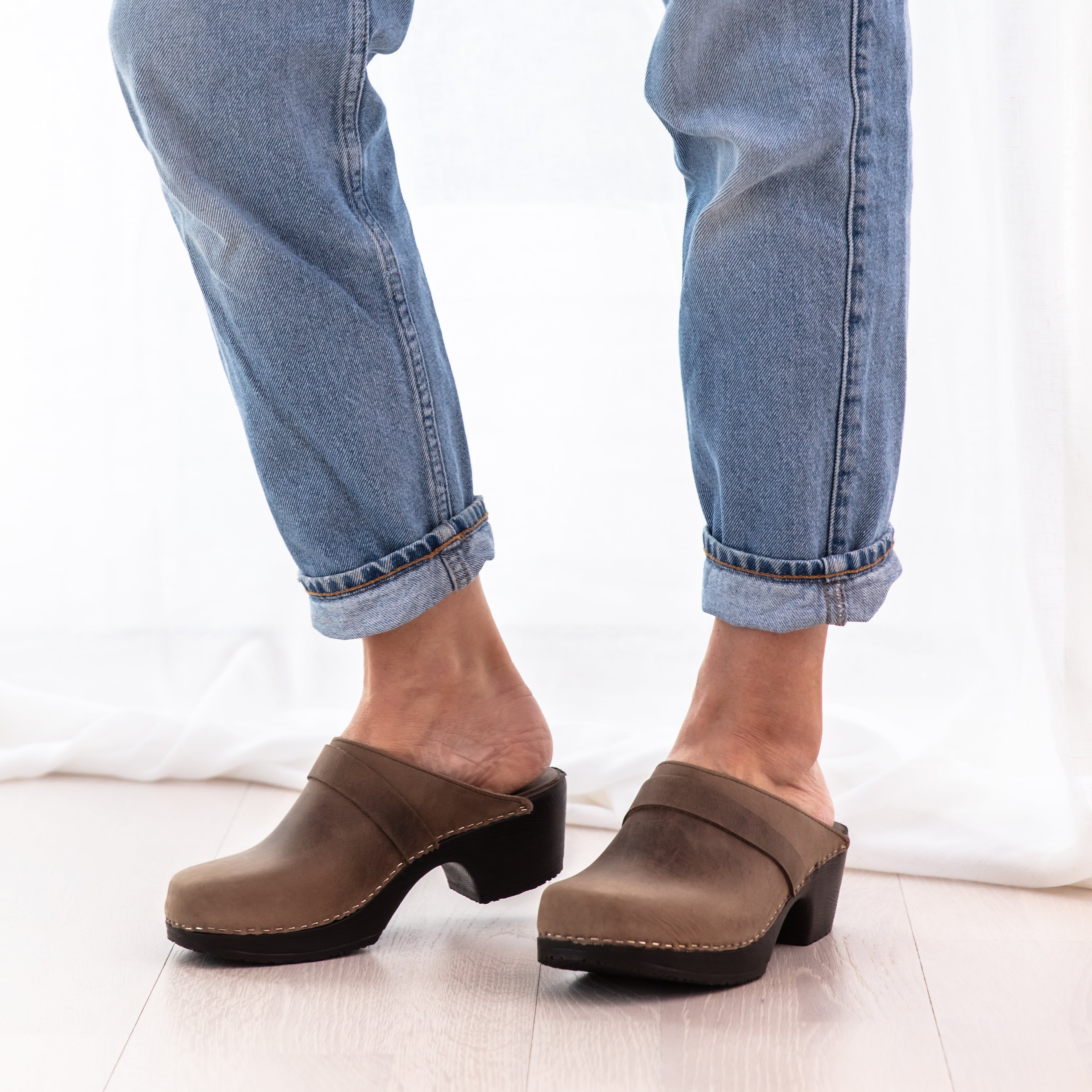 Annika Brown - clogs – Calou Stockholm