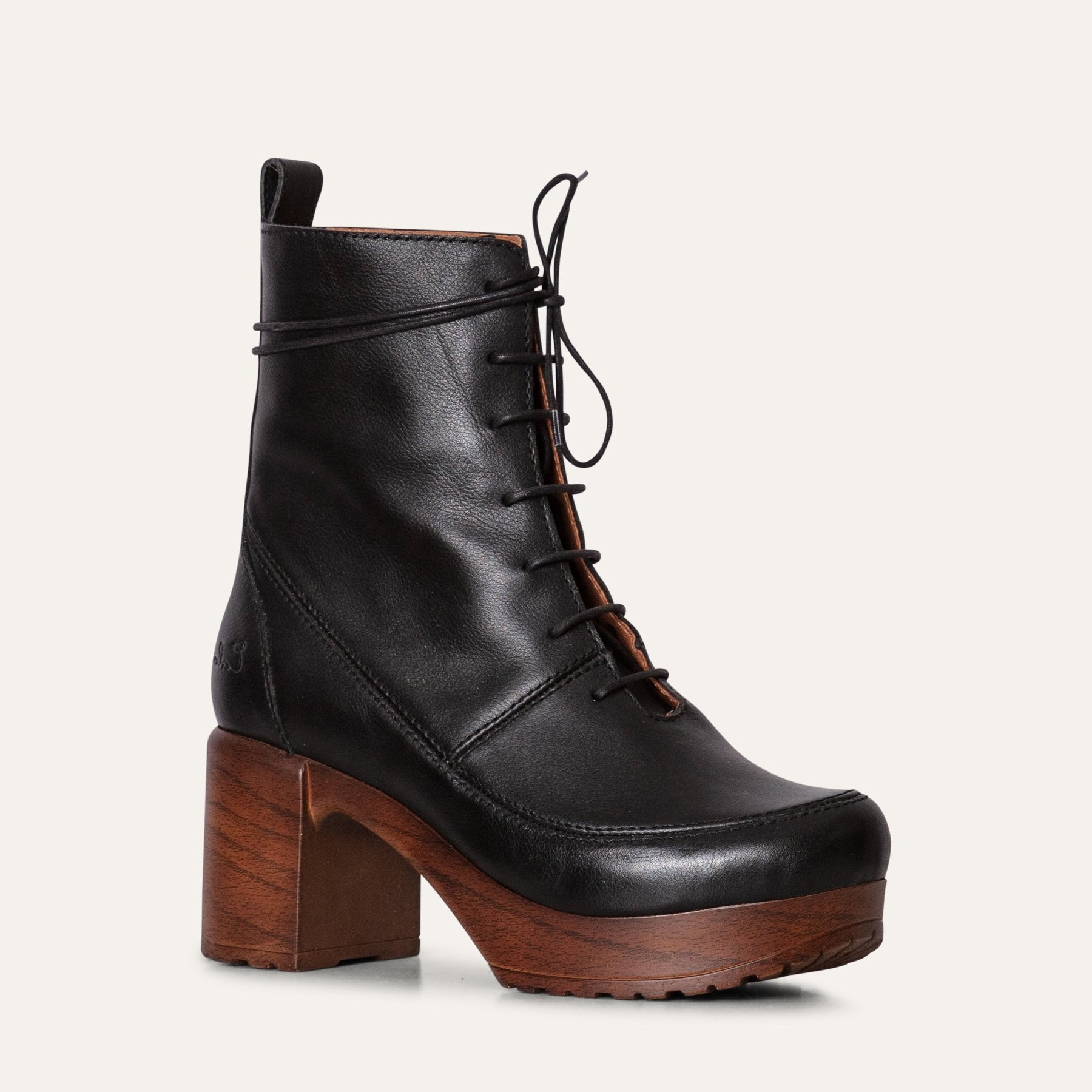 Calou Clogs | Greta Black leather lace-up clog boot