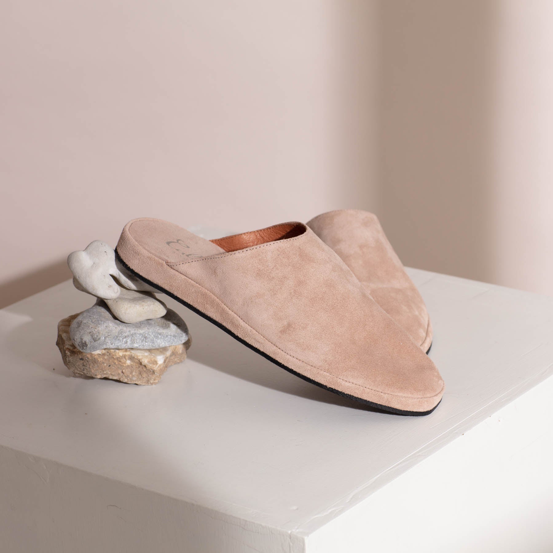 Calou Clogs - Tara pink suede slipper